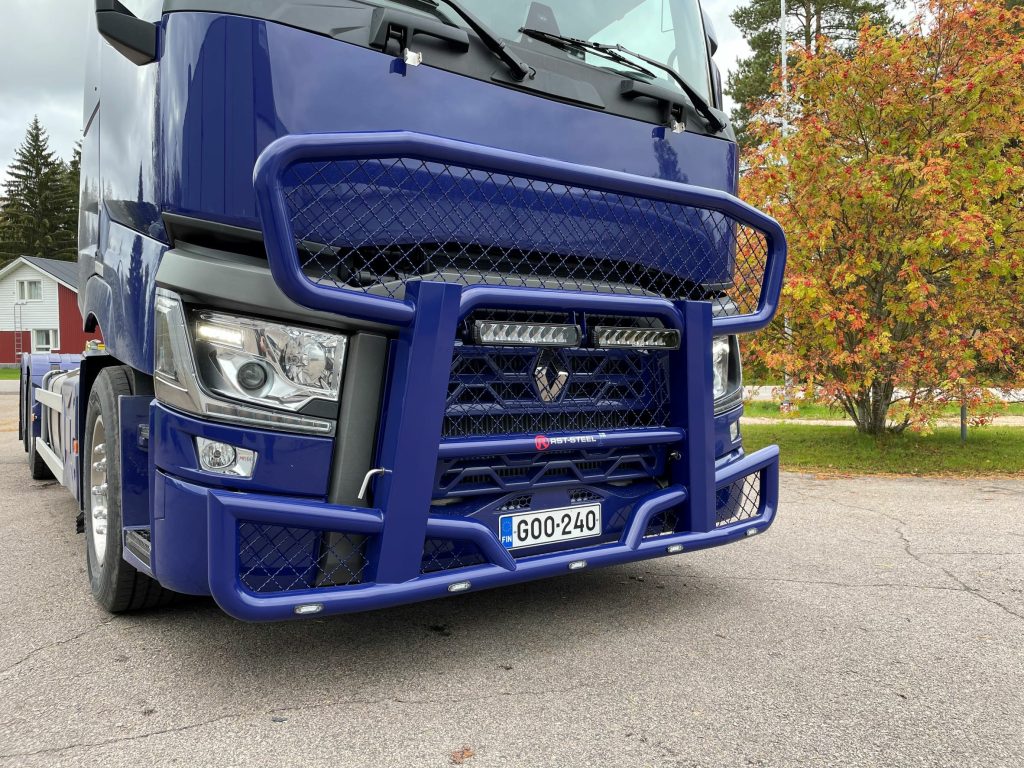 Bull Bar Freeway Renault T-Series - RST-Steel