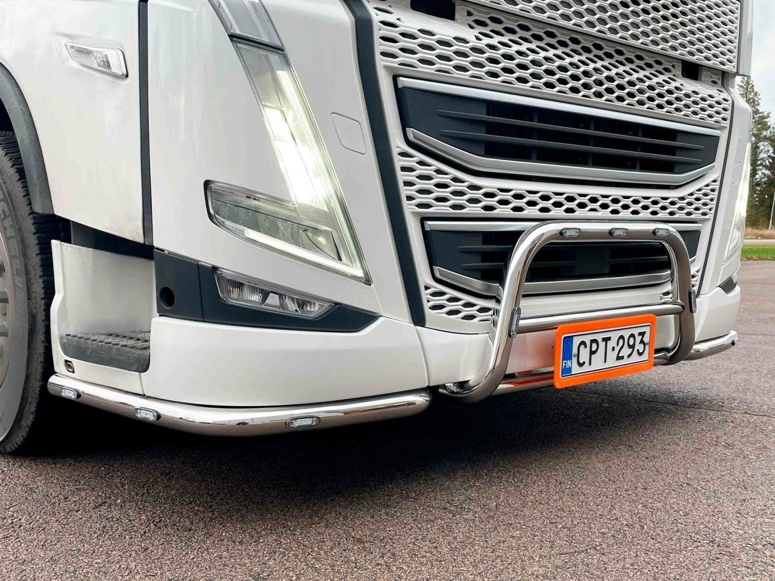 3-Part Front Spoiler Bar Volvo FH4 - RST-Steel