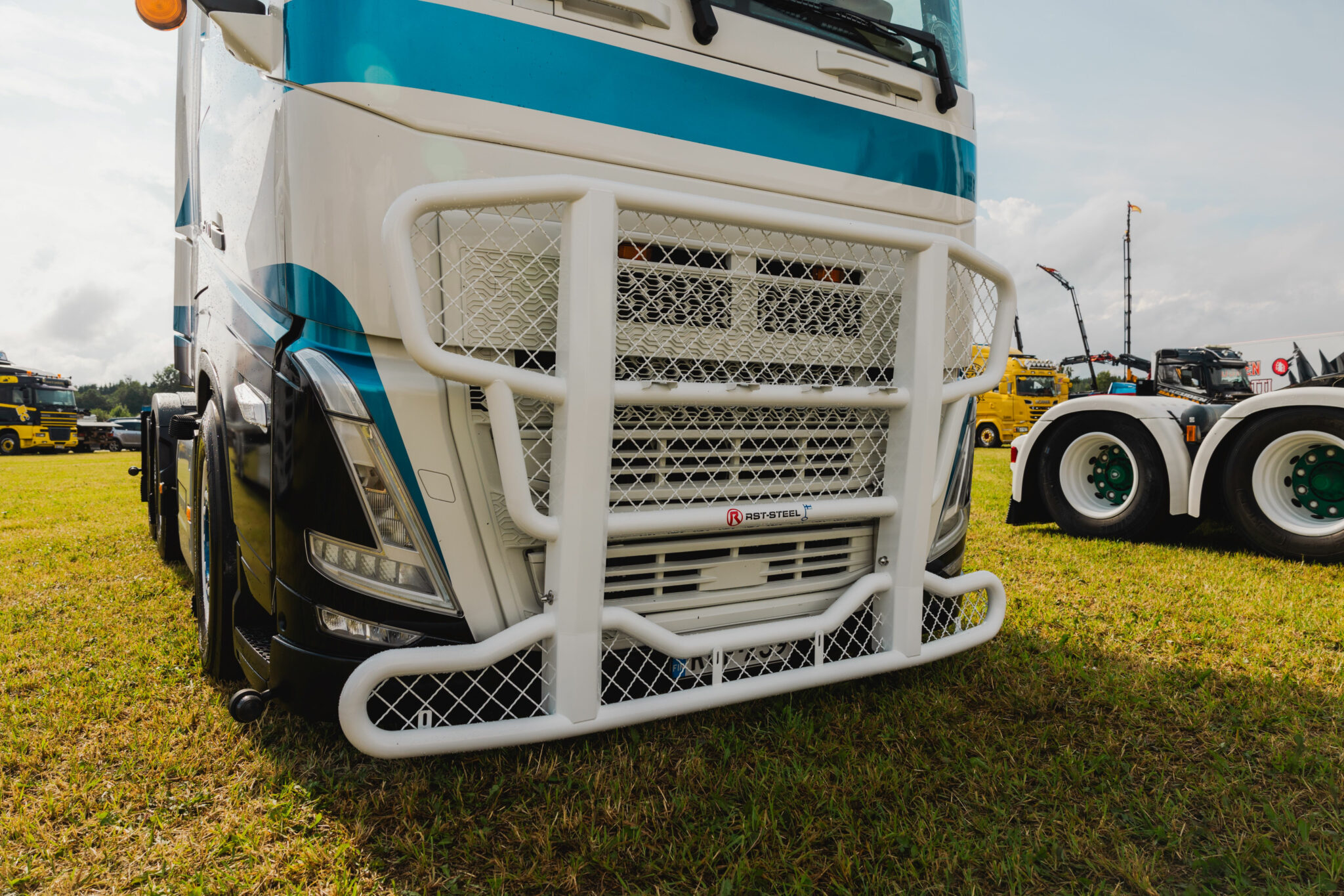 Bull Bar Freeway Volvo FH 2021- RST-Steel