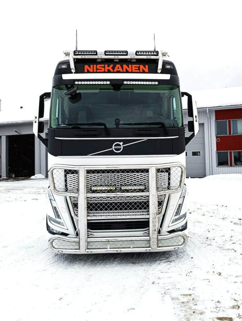 Bull Bar Freeway Volvo FH 2021- RST-Steel