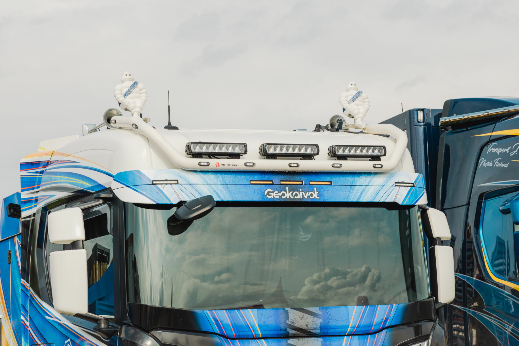 Roof bar Scania NextGen 2017- Normal - RST-Steel