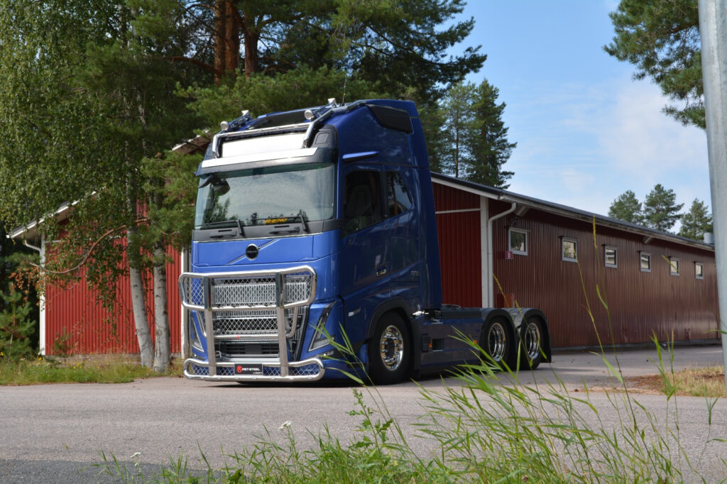 Bull Bar Freeway Volvo FH 2021- RST-Steel