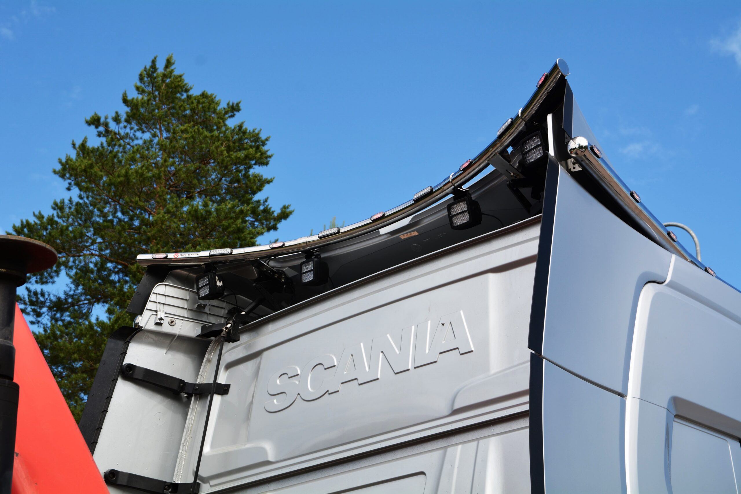 Decorative Bar H-Line V08 Scania NextGen K25S45 - RST-Steel
